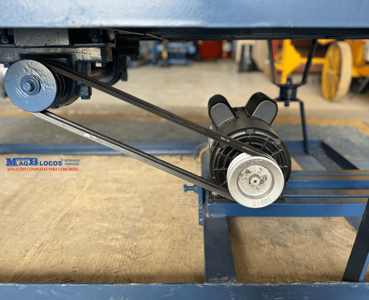 Mesa Vibratória 2x1m com Motor 3CV para Blocos e Pré-Moldados